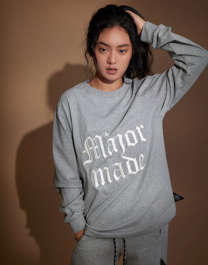哥德字刺繡長TEE | MAJOR MADE